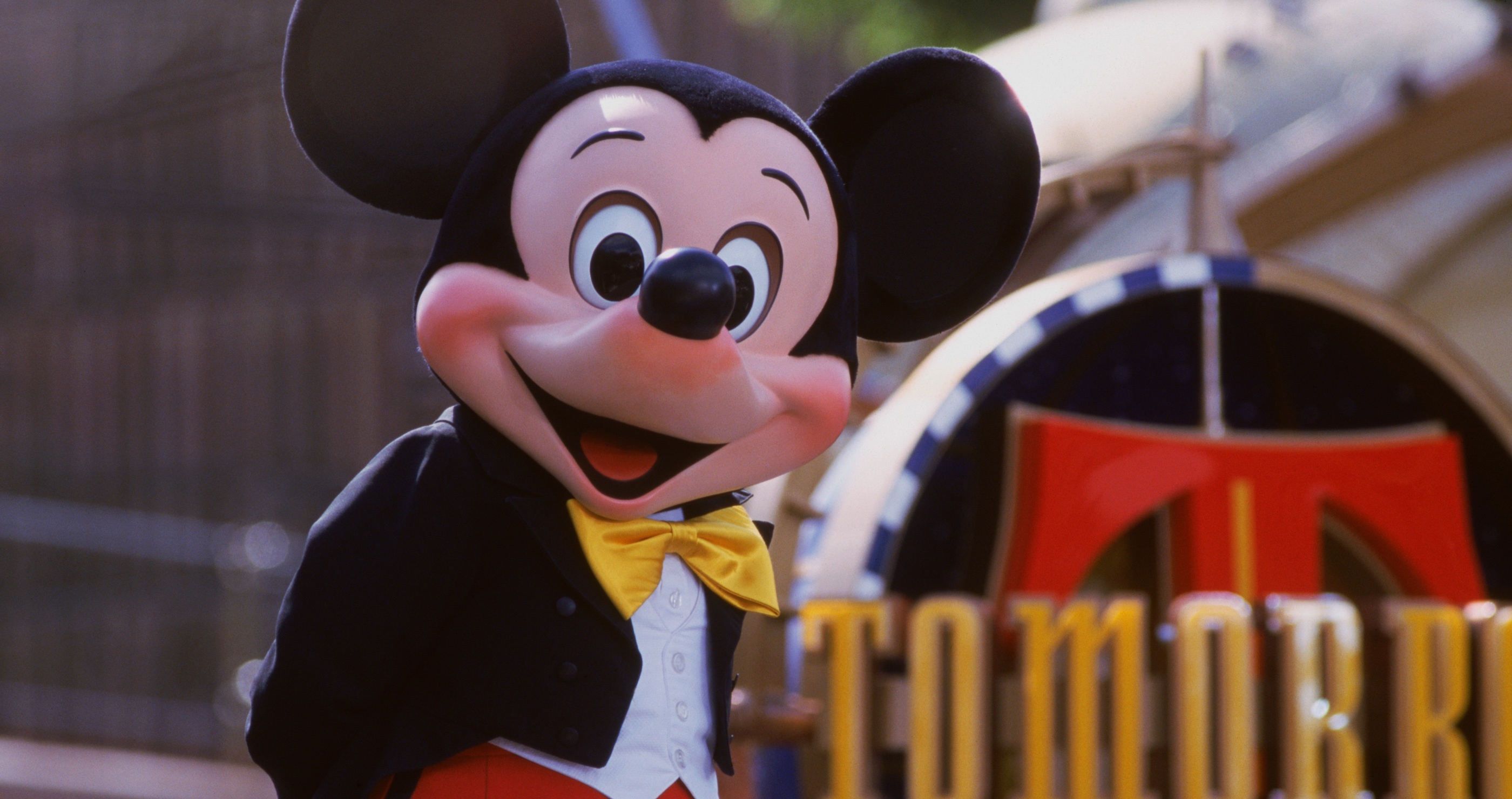 Disneyland Releases Statement After 7 Employees Were Rushed To The ...