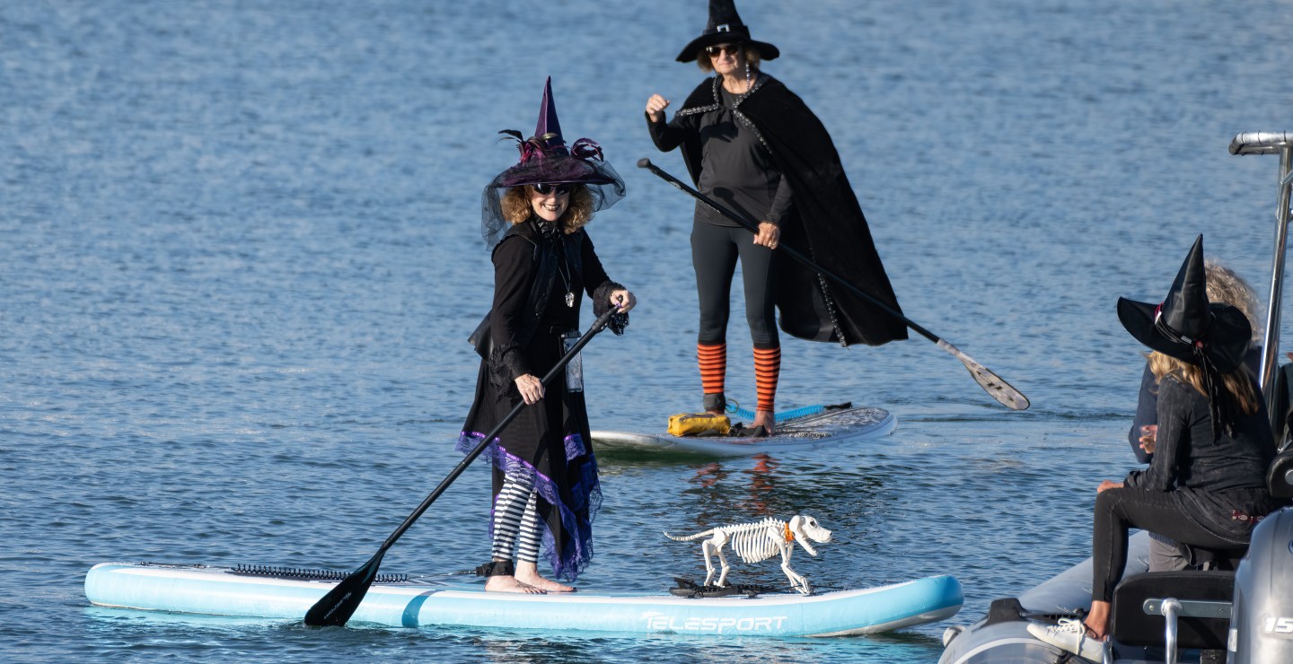 Paddleboarding Witches Over Take New Jersey Lake In Viral Video - Wide ...