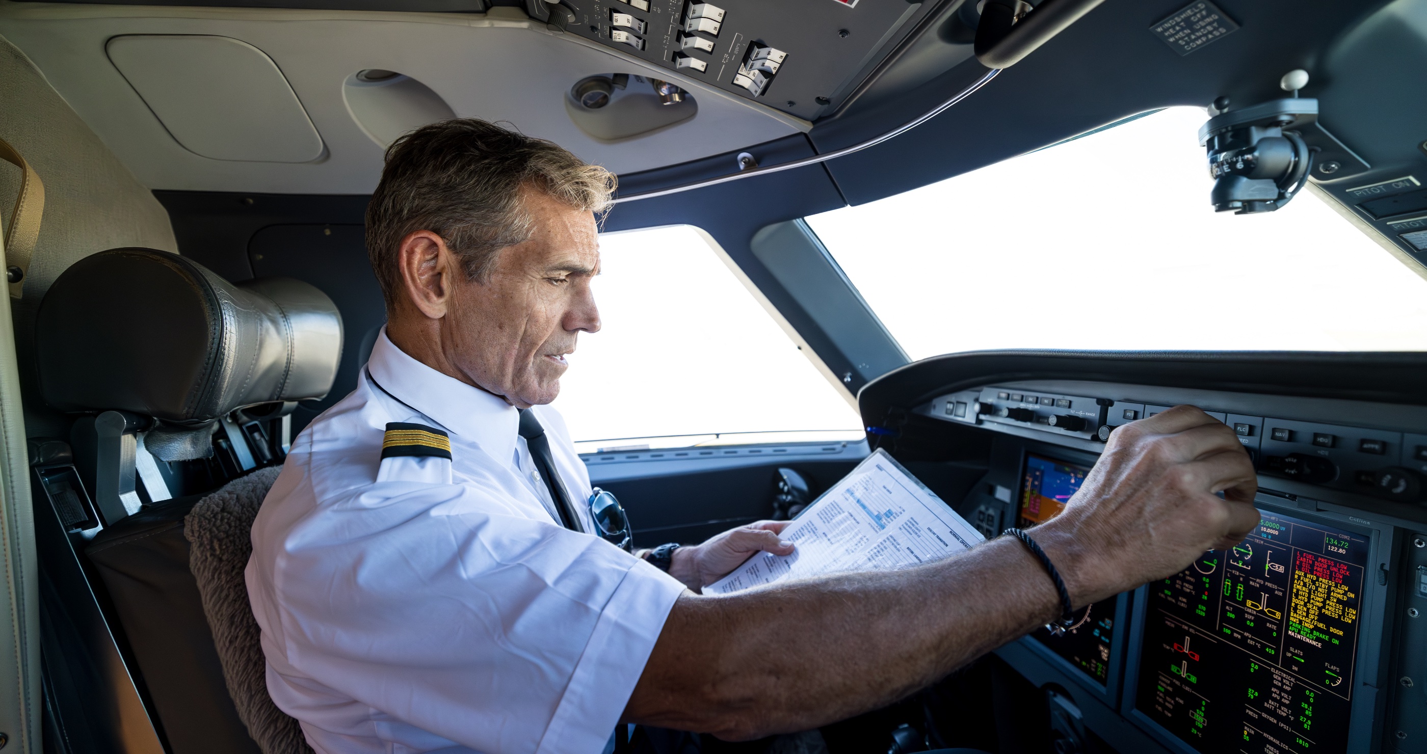 Pilots Are 'Showered With Glass' After Jet Collided With Weather ...