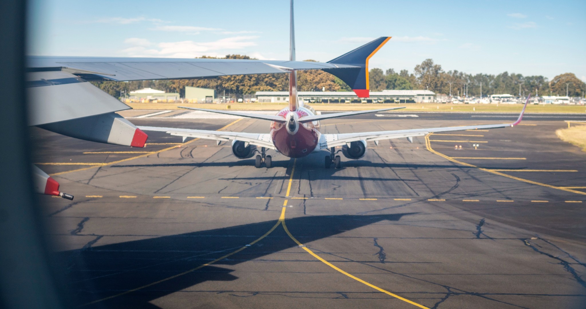 Drunk Passenger Becomes So Belligerent That Plane Has To Stop On Tarmac ...