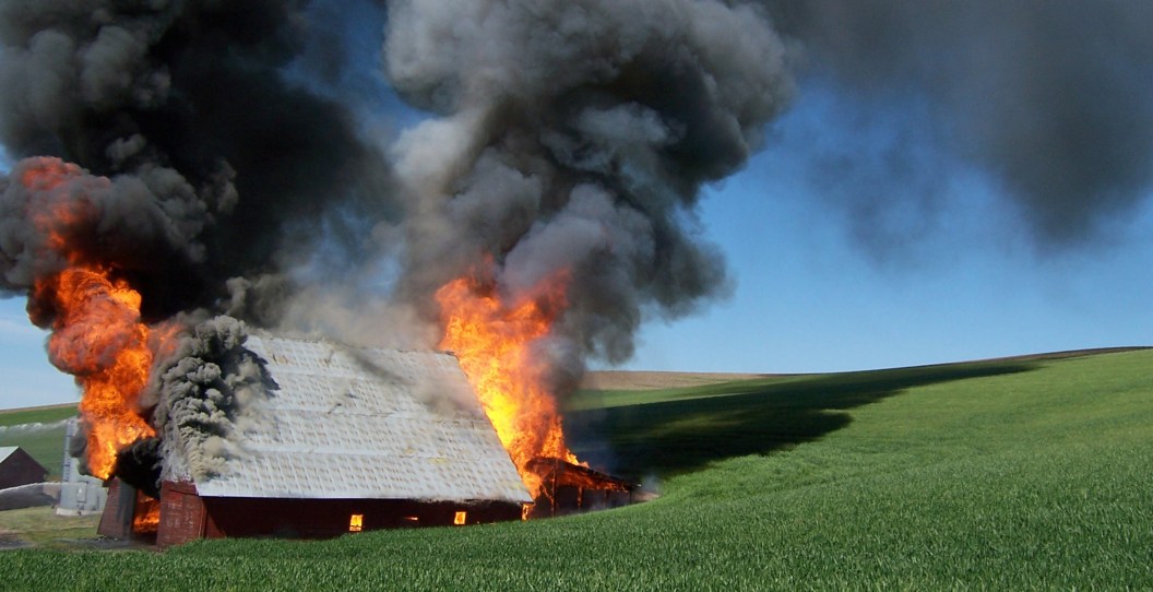 TV Star Dies at 62 After Getting Caught in Barn Fire - Wide Open Spaces