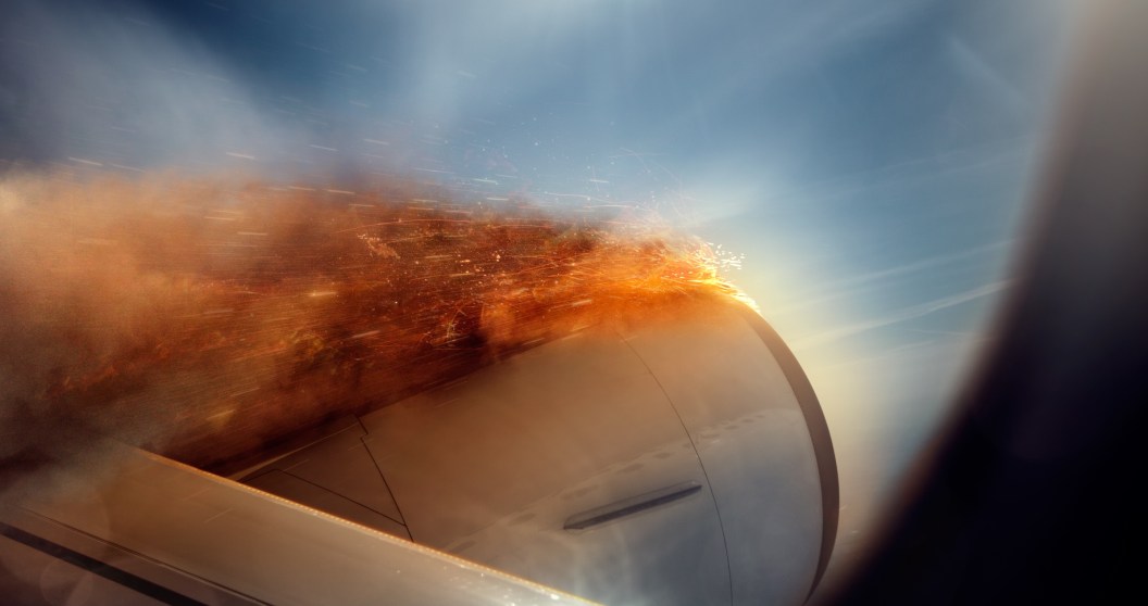 United Plane Forced To Land And Evacuate After An Engine Burst Into ...